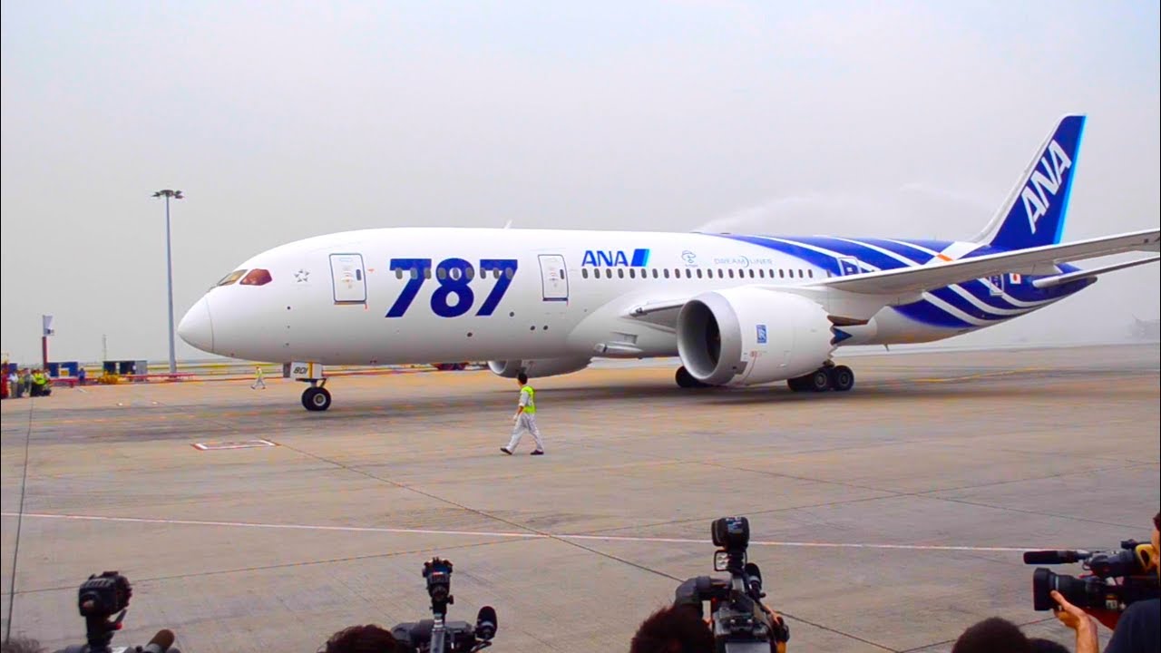 ANA Boeing 787 first international flight to Hong Kong - YouTube