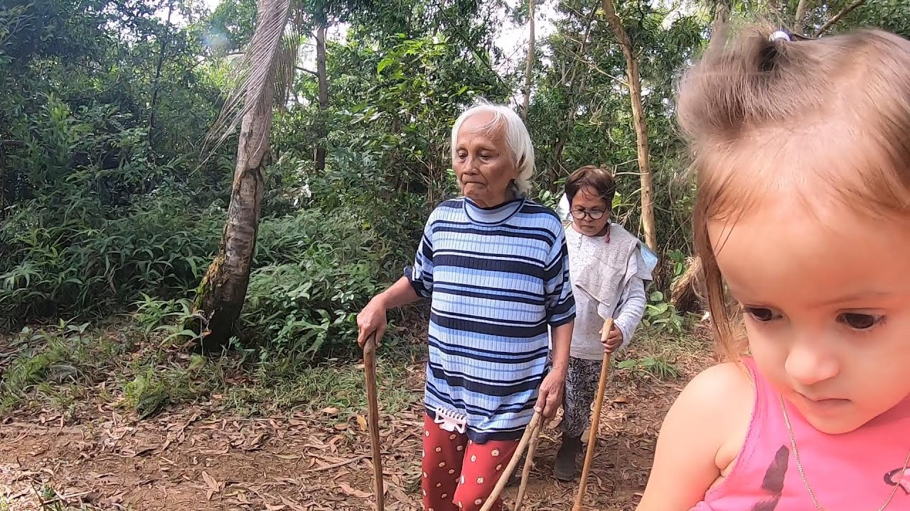 Swiss Kids & their 83 years old great GRANDMA went down Philippine ...