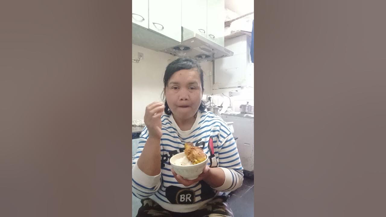 Mangan lawuh pupu - YouTube