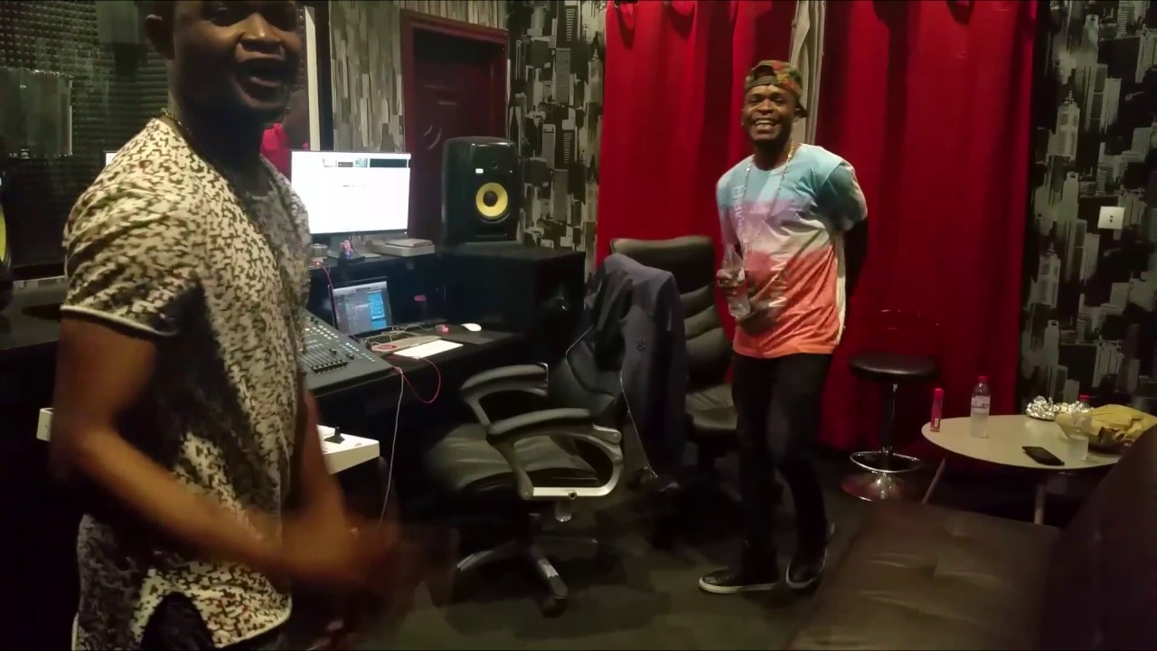 DJ ROX AU STUDIO - YouTube