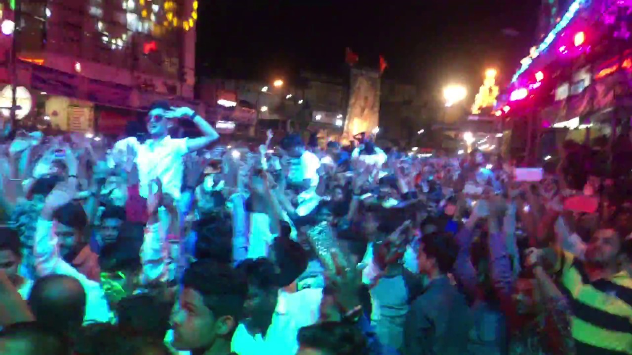pune dahi handi 2017 || hutatma babu genu mandal trust dahi handi - YouTube