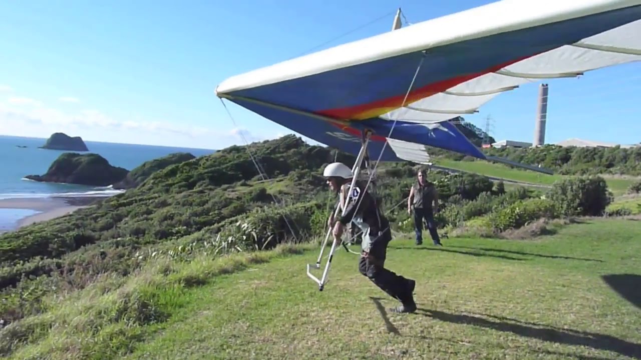 Hang gliding at Back Beach, 'Dreams of flying ' - YouTube