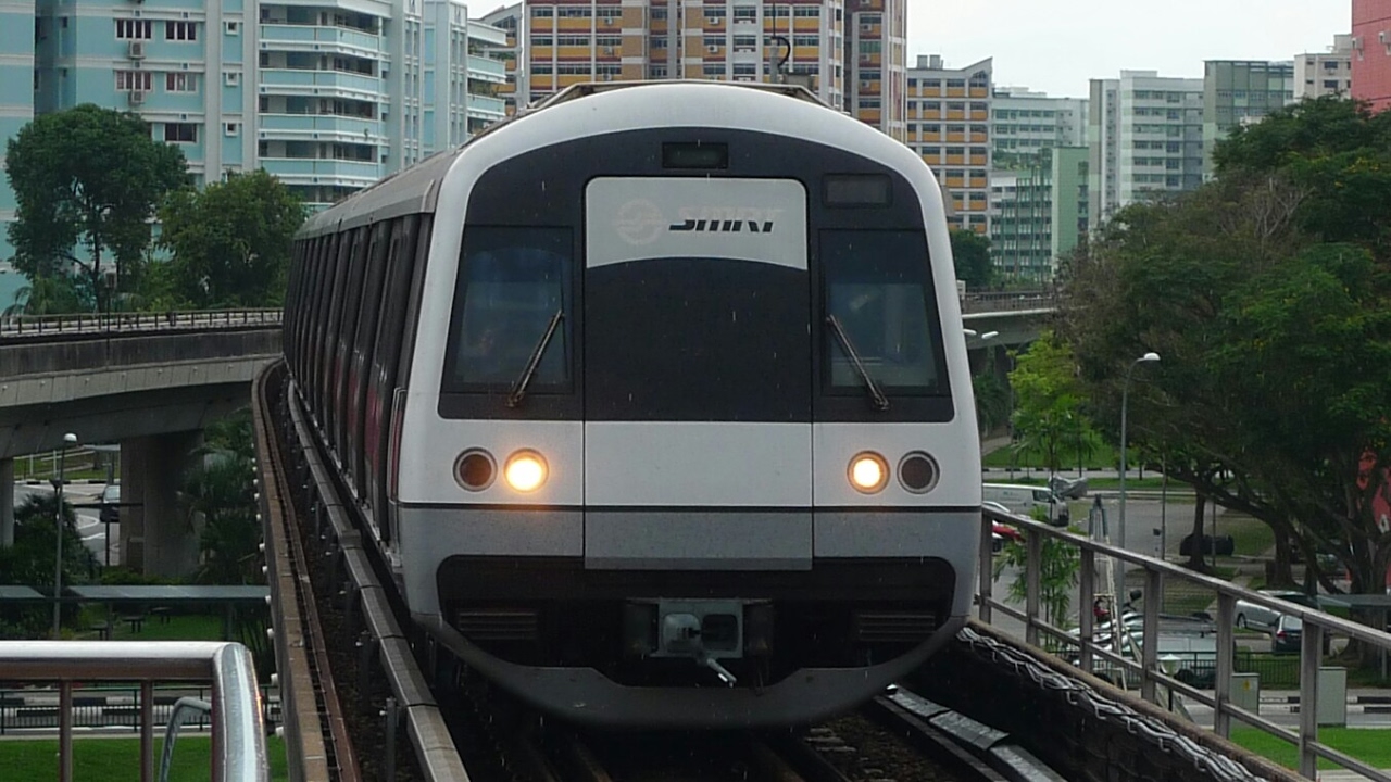 North South Line Ride from Jurong East to Yishun - YouTube