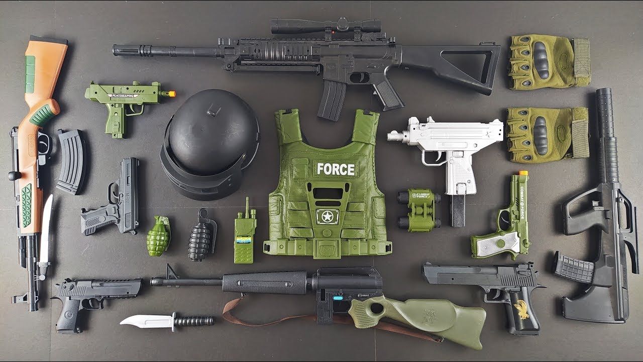 Special Forces Military Guns & Equipment ! M4A4 M16A2 AK47 Steyr Aug ...