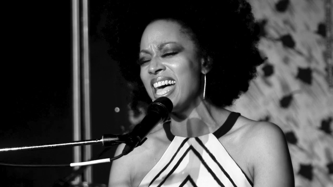 Sy Smith - Perspective (Live at S.I.R. Hollywood) - YouTube