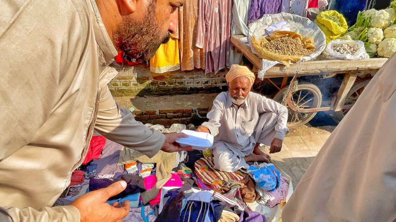 Food Distribution Day Routine Of Chef Rizwan | BaBa Food RRC | 20 Kg ...