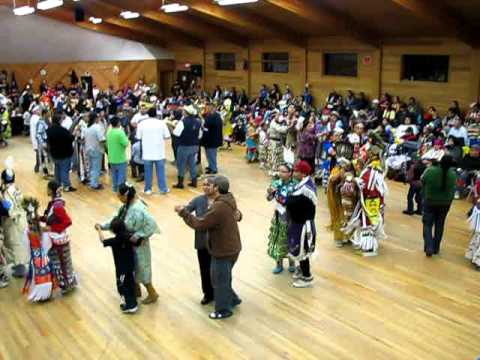 Lincoln's Powwow 2011, Simnasho Longhouse, Owl Dance Special - YouTube