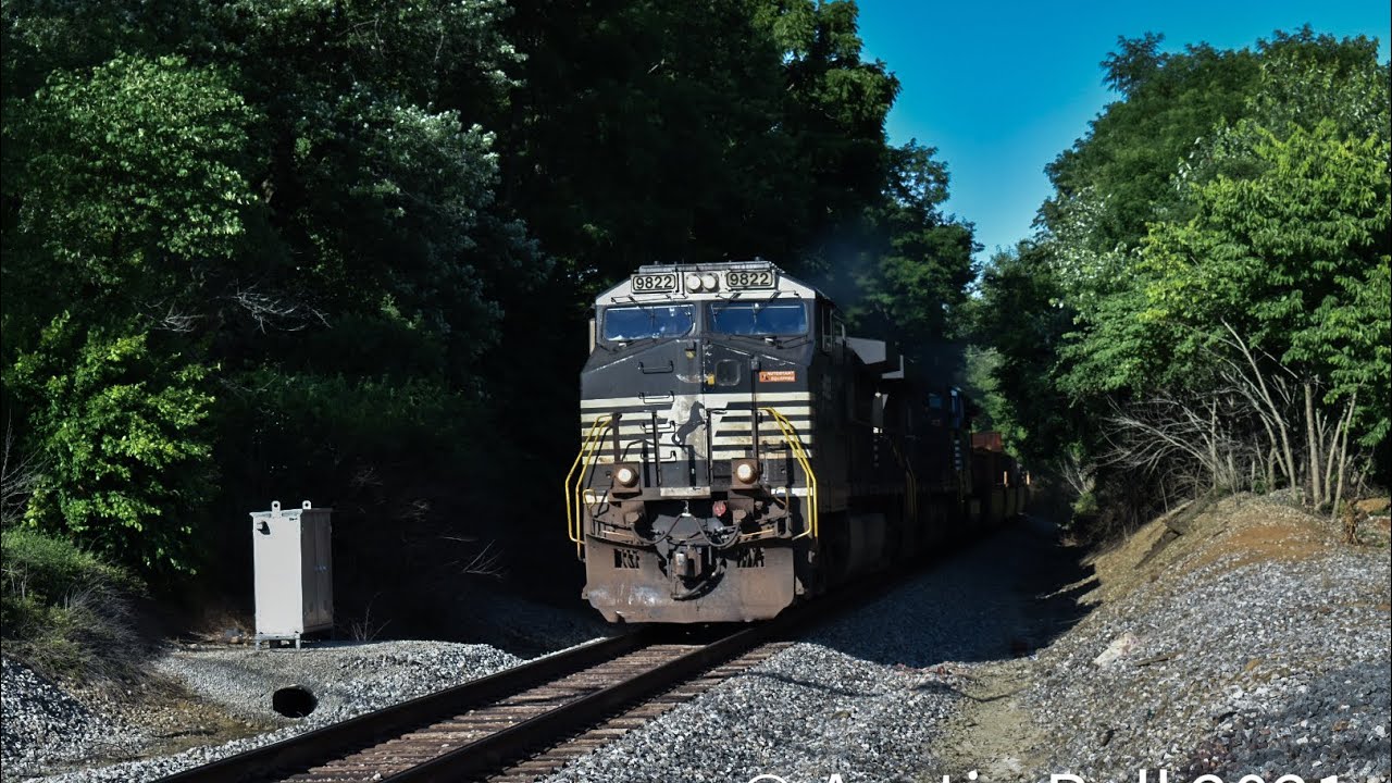 6/17/2021 - NS 9822, an C44-9W lead NS 22A - YouTube