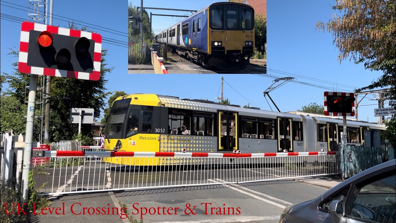 Navigation Road Level Crossing, Greater Manchester - YouTube