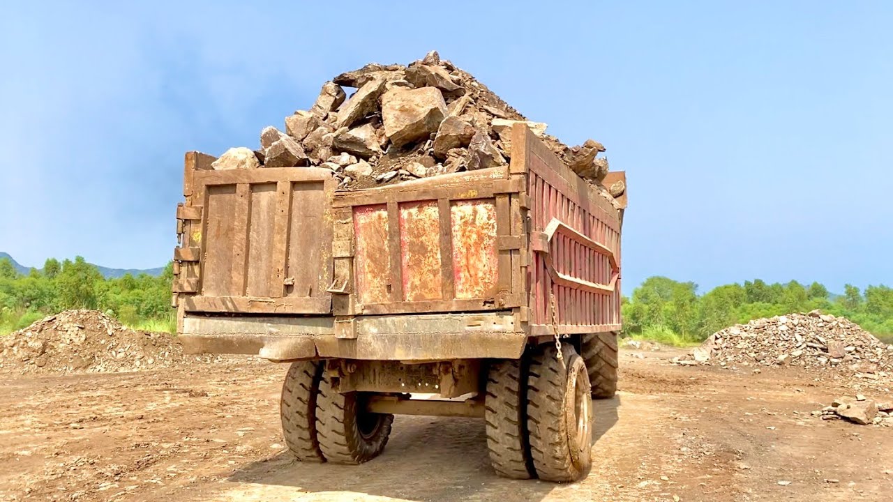 Amazing Quarry Primary Rock Crushing Machine Working || Setisfying Rock ...