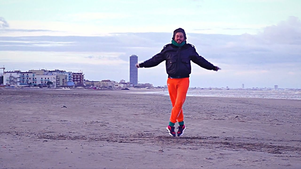 Shuffle Dance on the beach - Vexento - Trippy Love #neoswing - YouTube