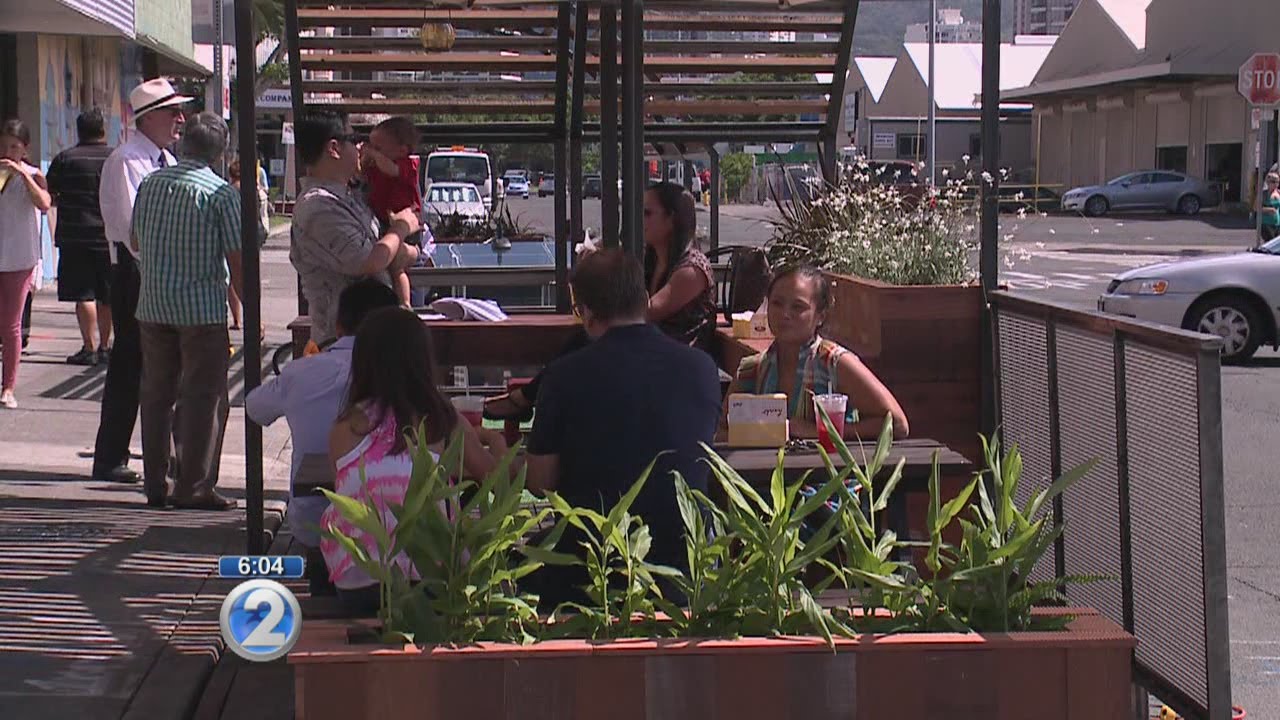 Parklets are the new thing in downtown Honolulu - YouTube