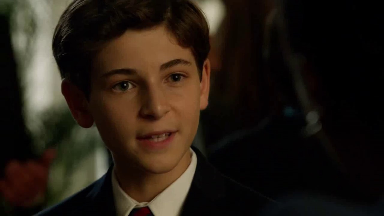 "Viper" | Scene from Gotham Series S01E05 - YouTube