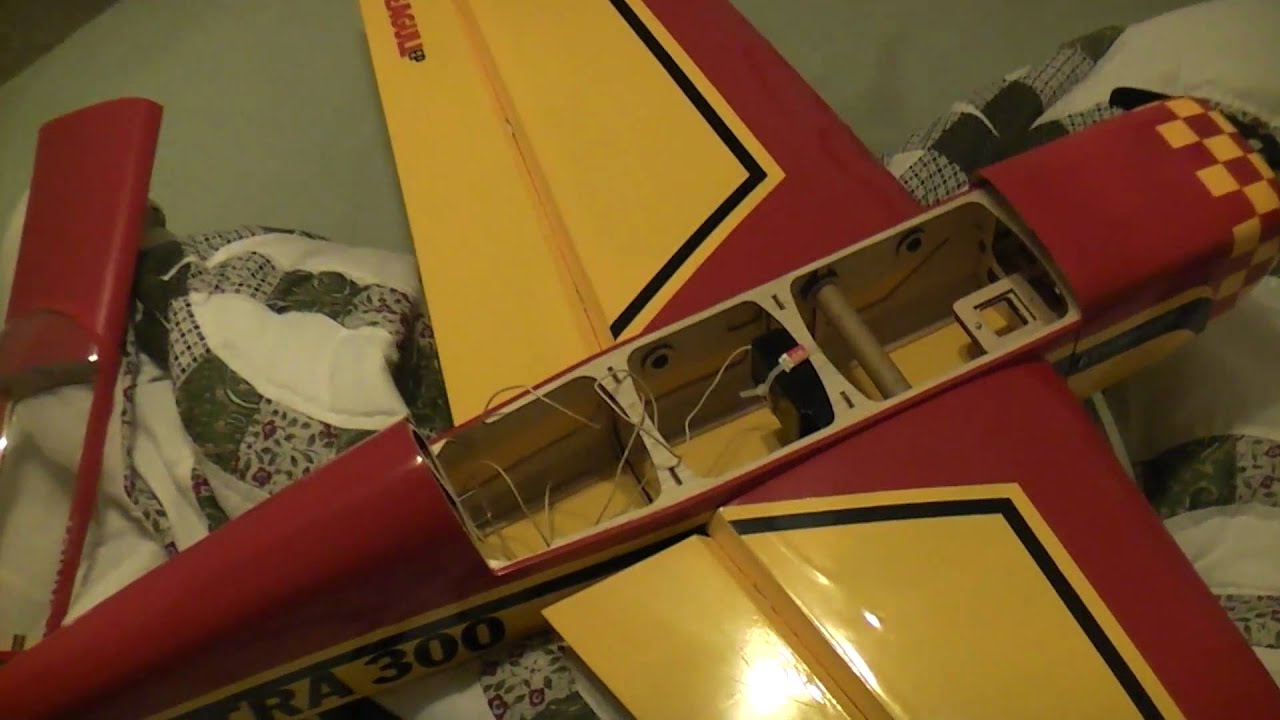 RC EXTRA 300 Electric - YouTube