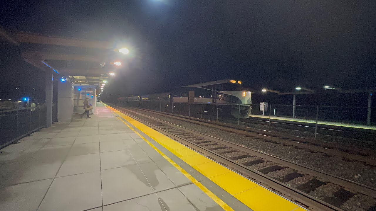 EPIC EMD STEEL BELL! Amtrak Cascades 90230 leads train 507 into and ...