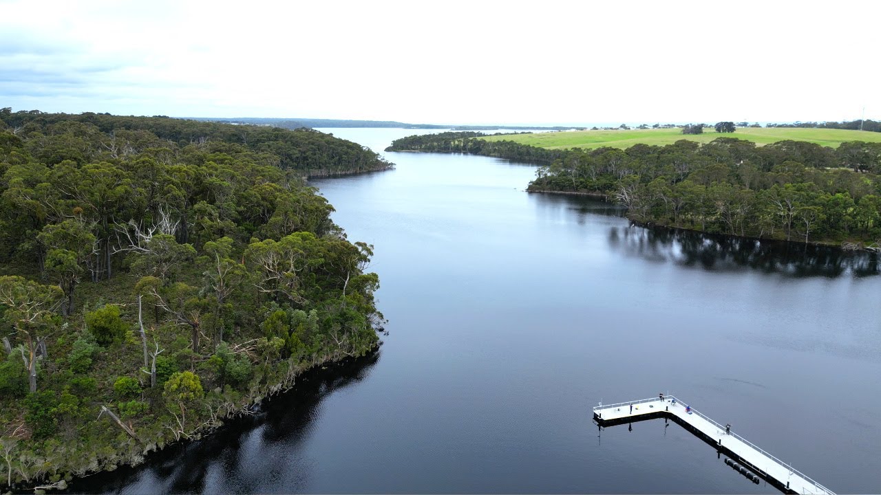 Lake Tyers Fishing this Extraordinary Location !! - YouTube