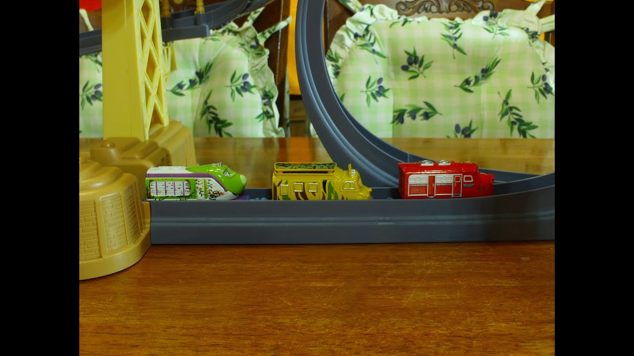 Video for Children Toy Trains Chuggington Training Yard Launch Loop Set ...