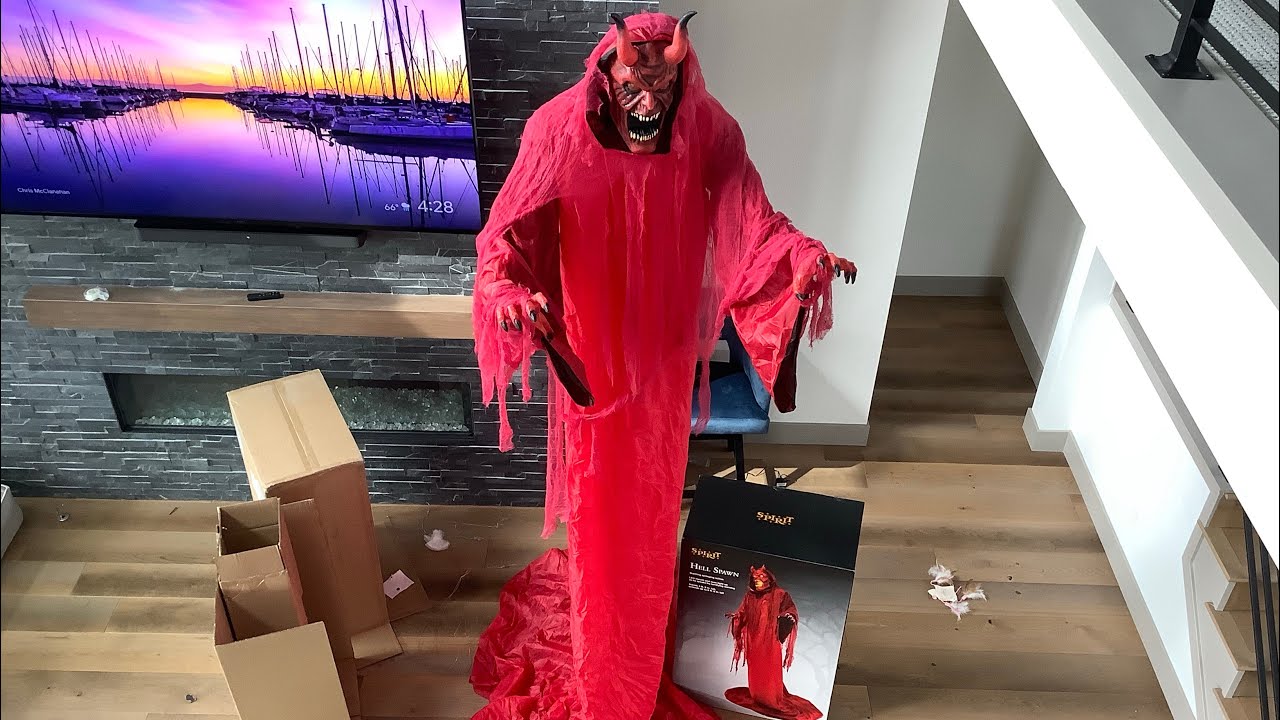 Spirit Halloween 2023 hellspawn - YouTube