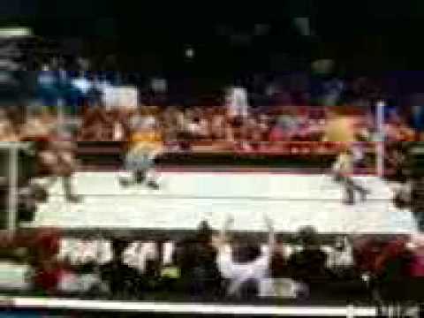 WWE Royal Rumble 2010 EDGE RETURN'S - YouTube