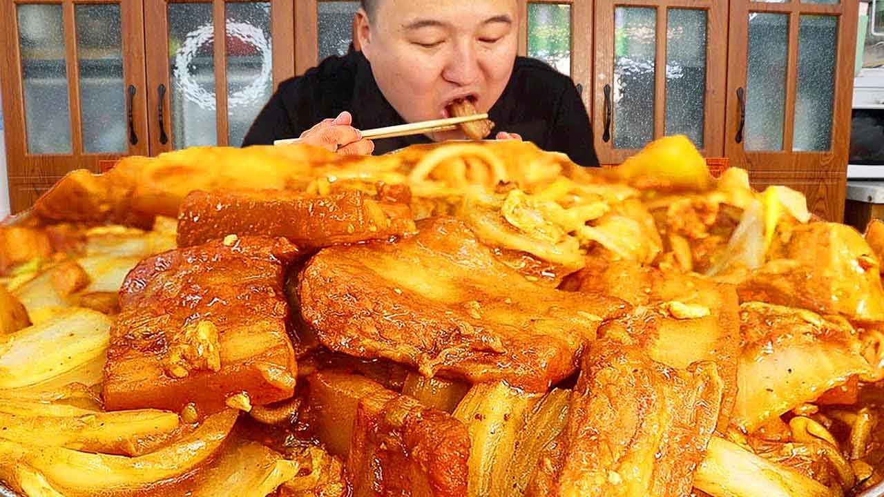 3KG pork belly is used as "pork belly stew", which is fat but not ...