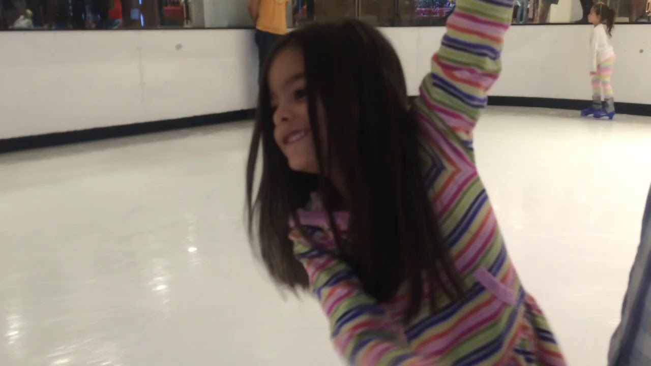Isabella ice skating with daddy - YouTube
