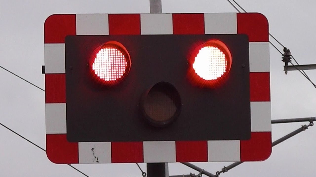 Railway Crossing - Burrow Road in Sutton, Dublin - YouTube