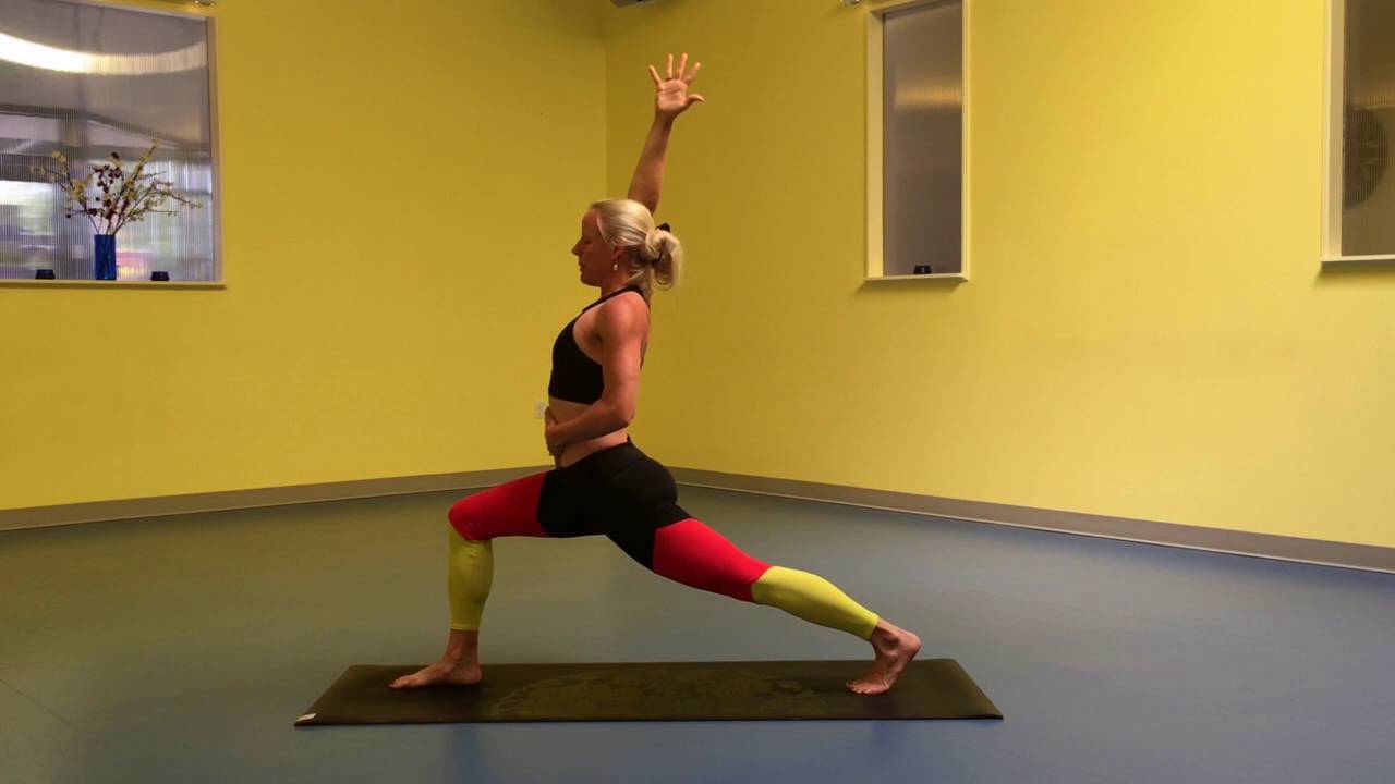 How to do Crescent Lunge | Spira Power Yoga - YouTube