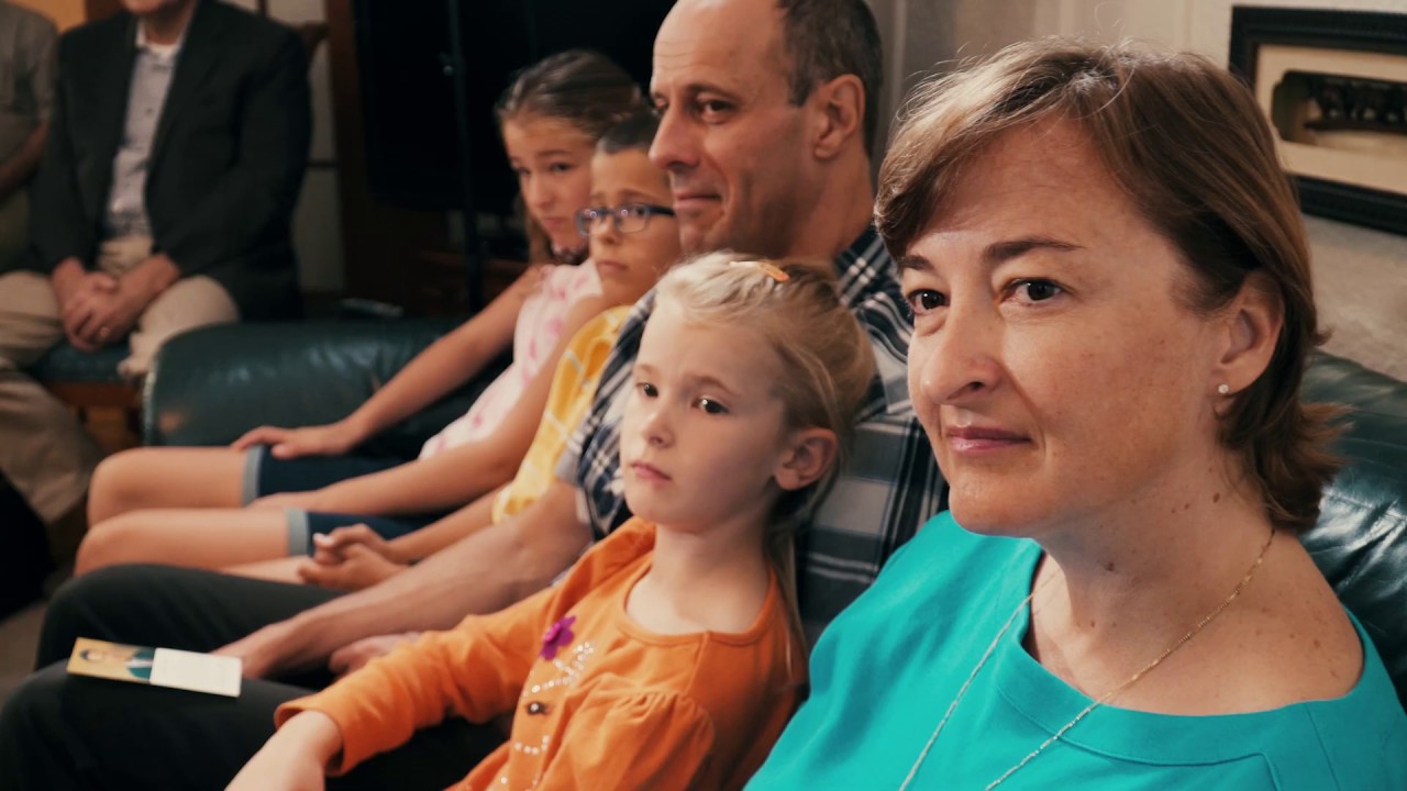 Father Joe Escribano: Isidoro cured me of cancer - YouTube