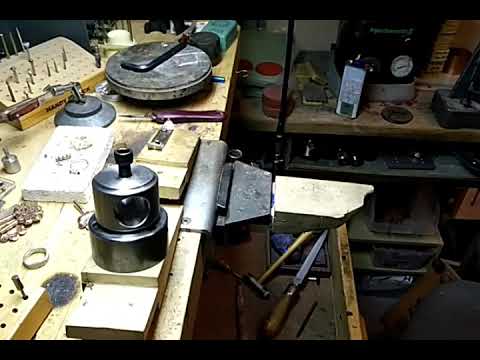 Three Ideas for Setting Up a Bench Pin - YouTube