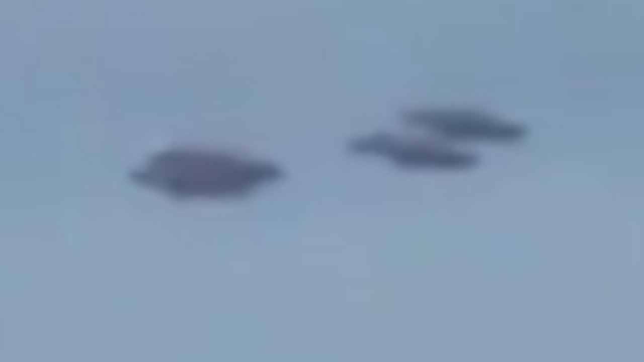 Three Military UAP sightings flying over the sky - 06. 04. 2022 ...