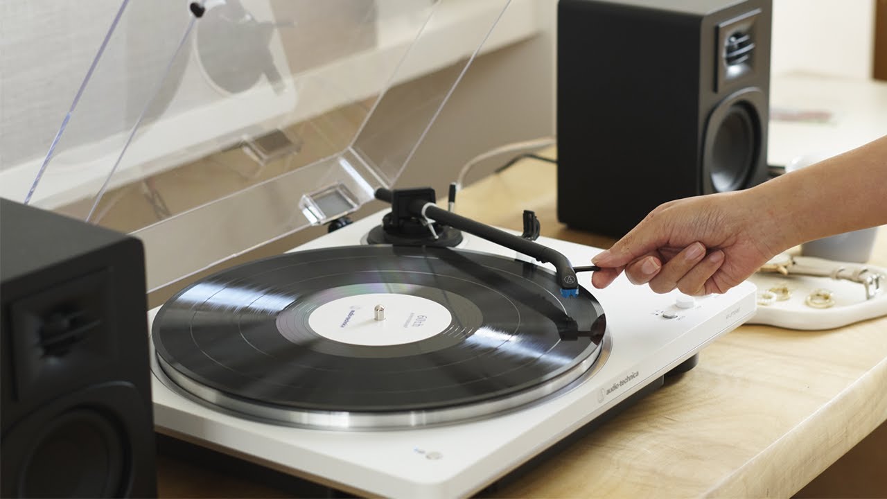 AT-LP70XBT | Fully Automatic Wireless Belt-Drive Turntable Setup - YouTube