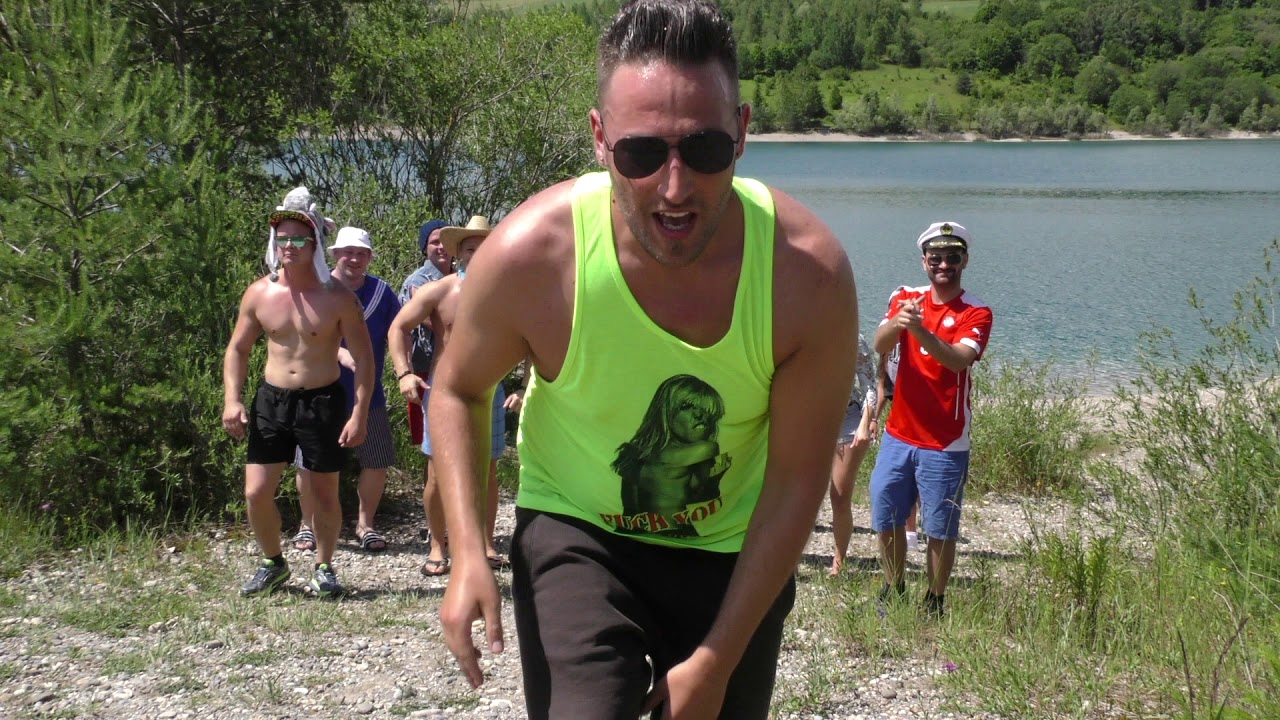 Dr. Bohna - Rüsselparty [Official Video] - YouTube