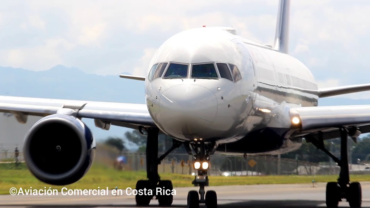 Boeing 757-200 Delta Airlines Take Off Rwy 25 - YouTube