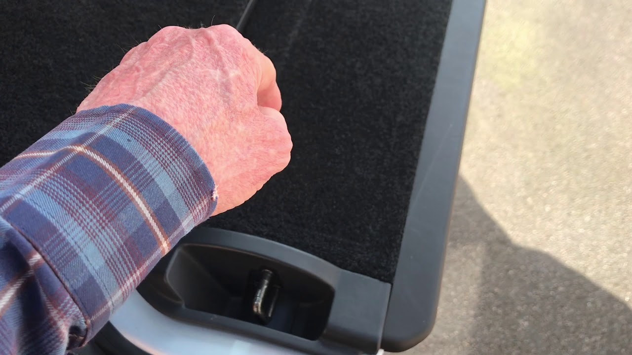 Range Rover L405 Tailgate Problem Fixed - YouTube
