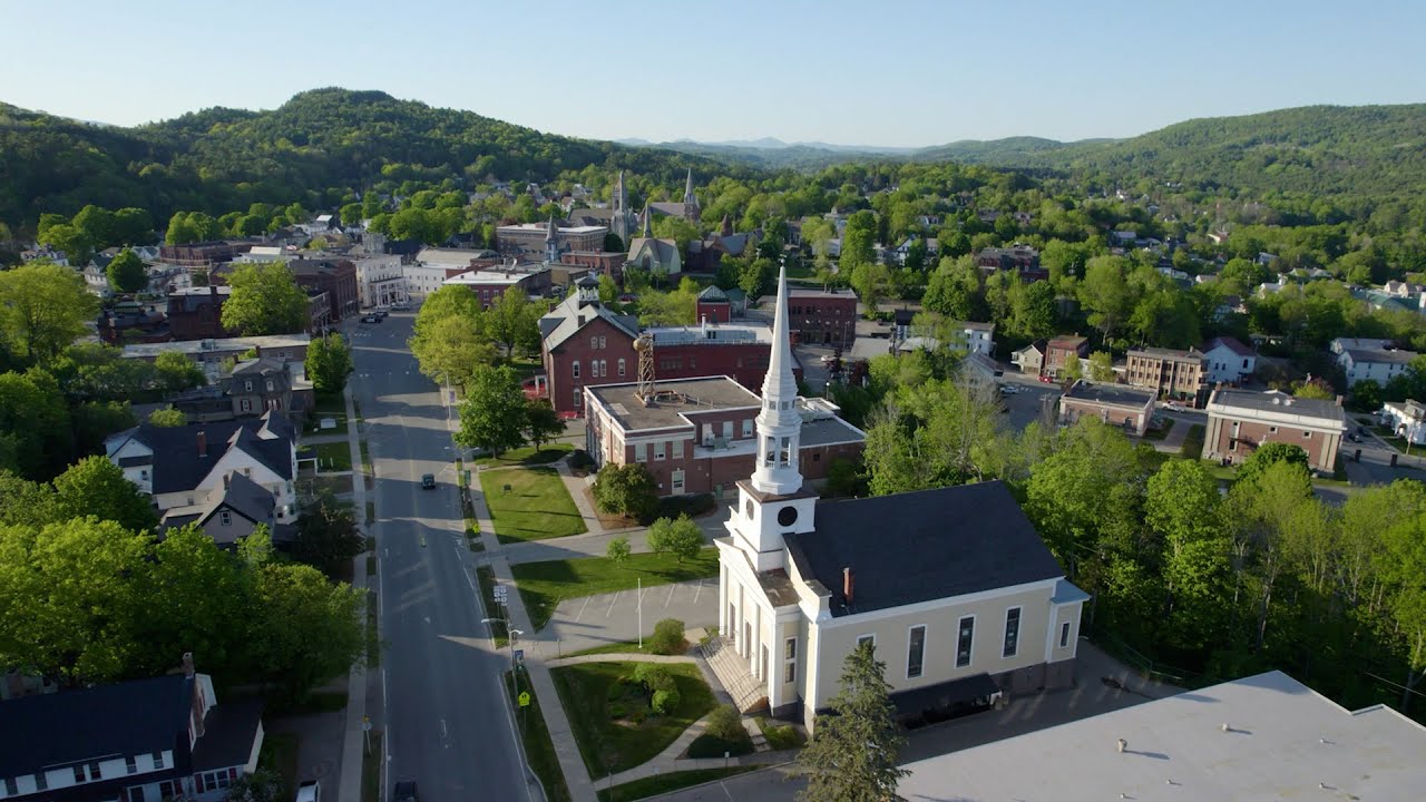 10 Reasons to Move to Vermont - YouTube
