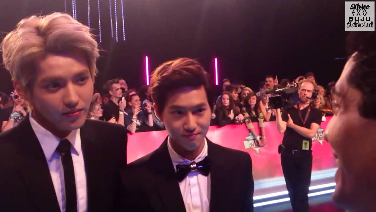 [SUB ITA] EXO - Intervista sul Red Carpet MTV EMA - YouTube