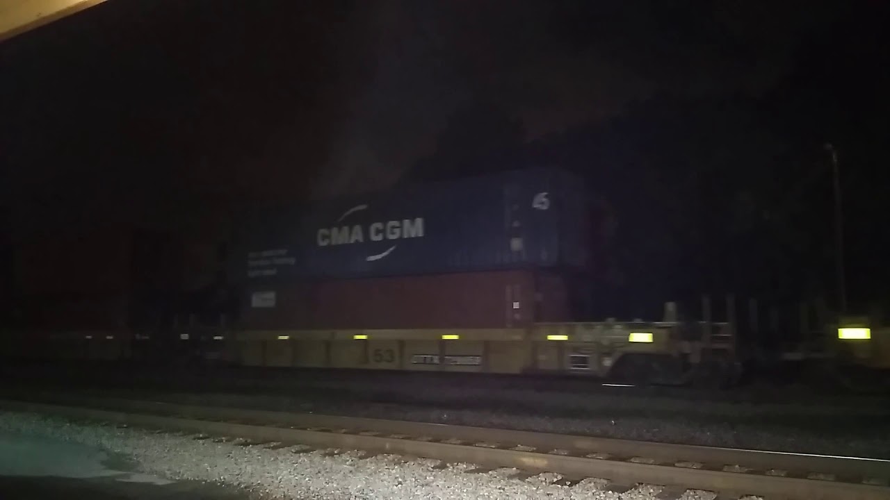 CSX Intermodal Train Q037 heading Northbound With CSXT 3136 in the lead ...