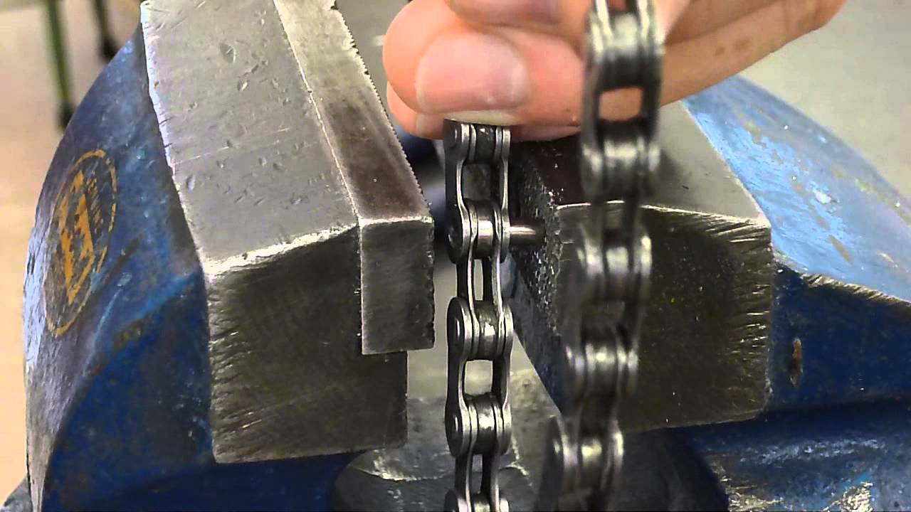 Joining Bike Chain Ends Using A Vise - YouTube