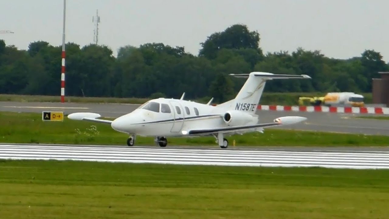Eclipse EA500 Takeoff Groningen Airport Eelde - YouTube