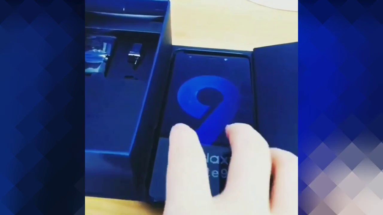 Samsung Galaxy Note 9 Real or Fake? HANDS ON! - YouTube