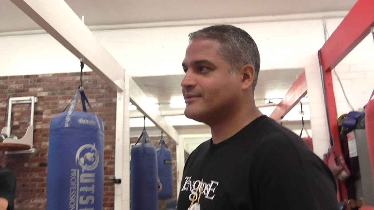 how to wrap hands like a pro fighter - trainer ricky funez EsNews ...