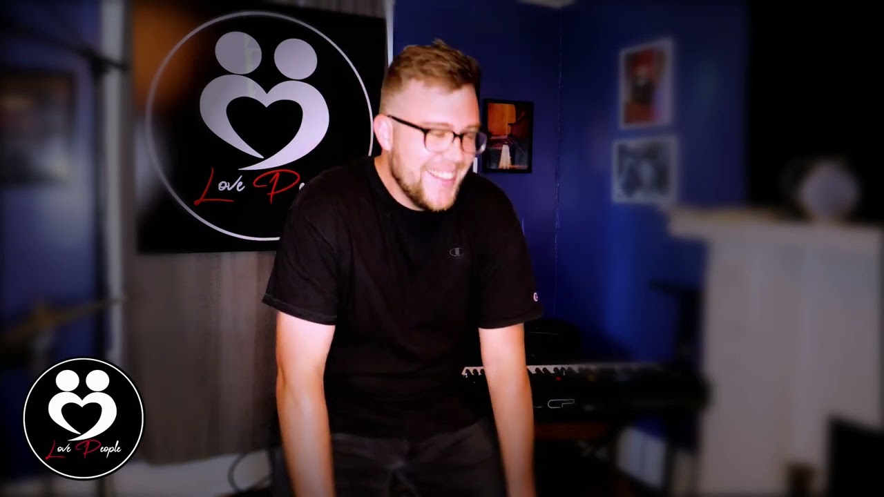 Up and Coming Bassist Rob Linton - Talks Kenny Barron!!! Paul Chambers ...