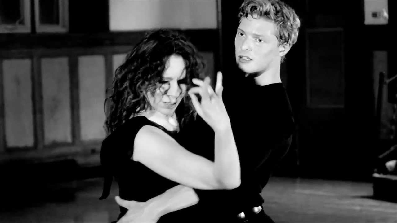 Dance Improvisation Roman Sirotin and Jennifer Gordon - YouTube