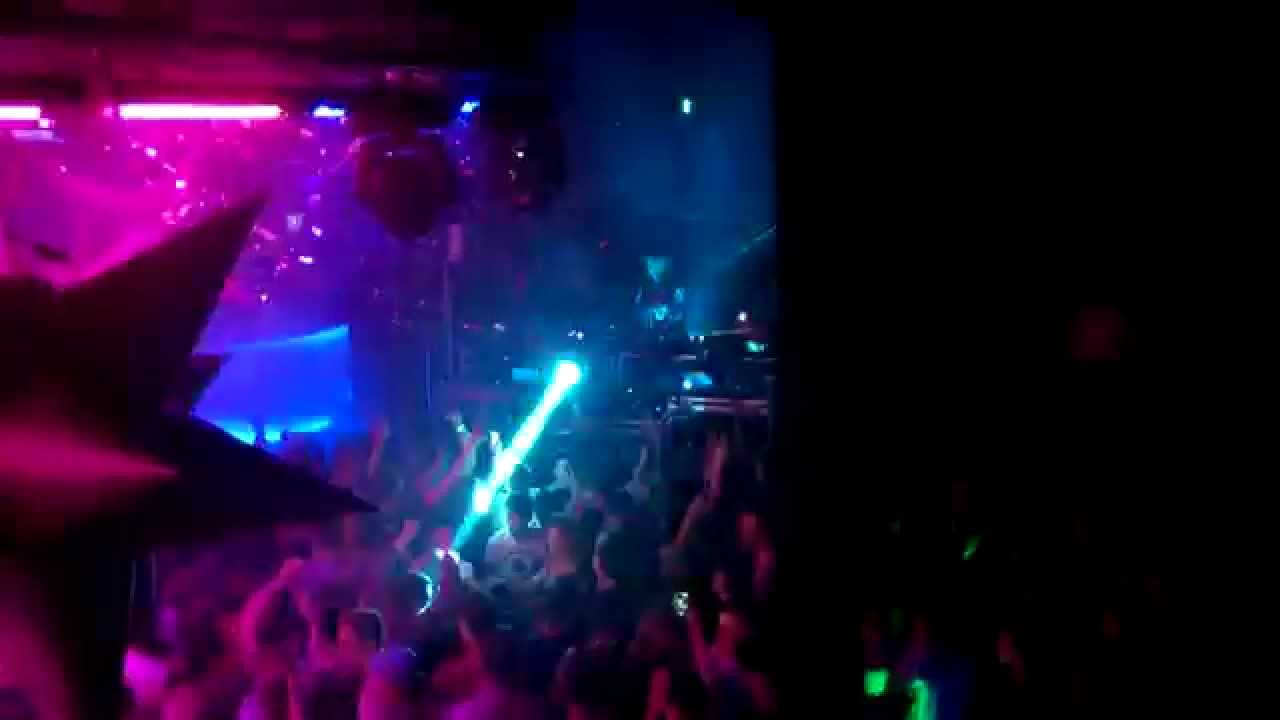 KANT VS MK - EY YO (MK live at Lush! Portrush) - YouTube