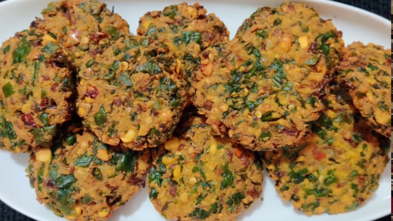 Spinach vada| கீரை வடை| Perfect crispy tea time snack| Paruppu keerai ...