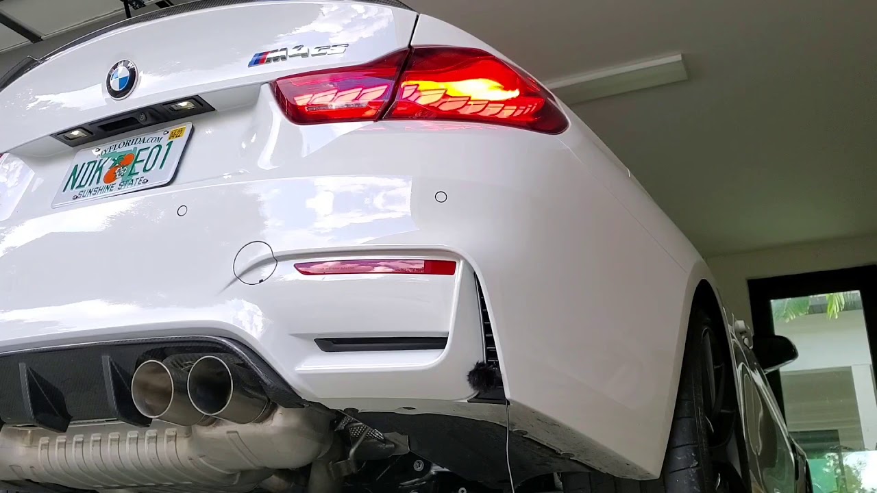 BMW M4cs start-up - YouTube