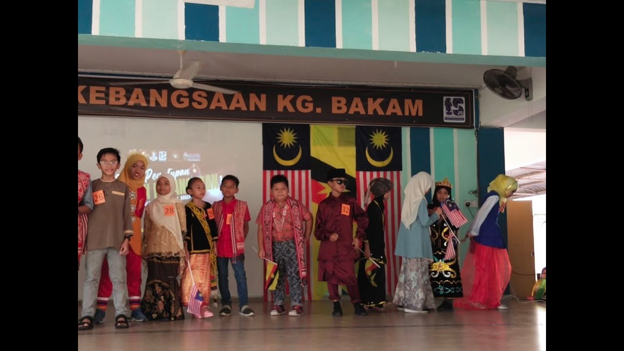 PERTANDINGAN BUSANA GLAMOURUS MERDEKA 2023 - YouTube