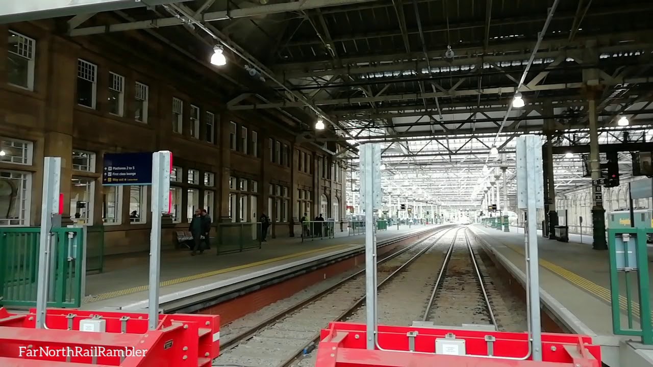 New Azuma LNER Train approaching Edinburgh Waverly - YouTube