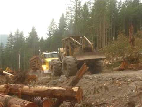 Russian Log Truck Mudding