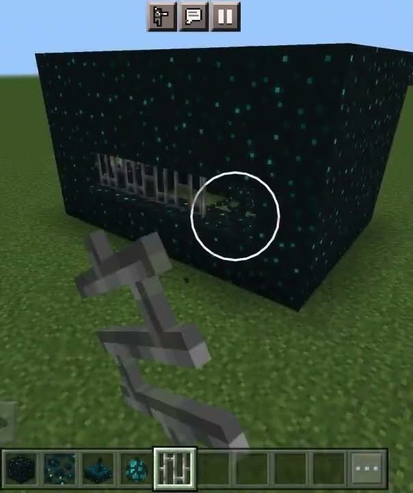 How to make a warden prison #shorts #minecraft #warden #skulk # ...